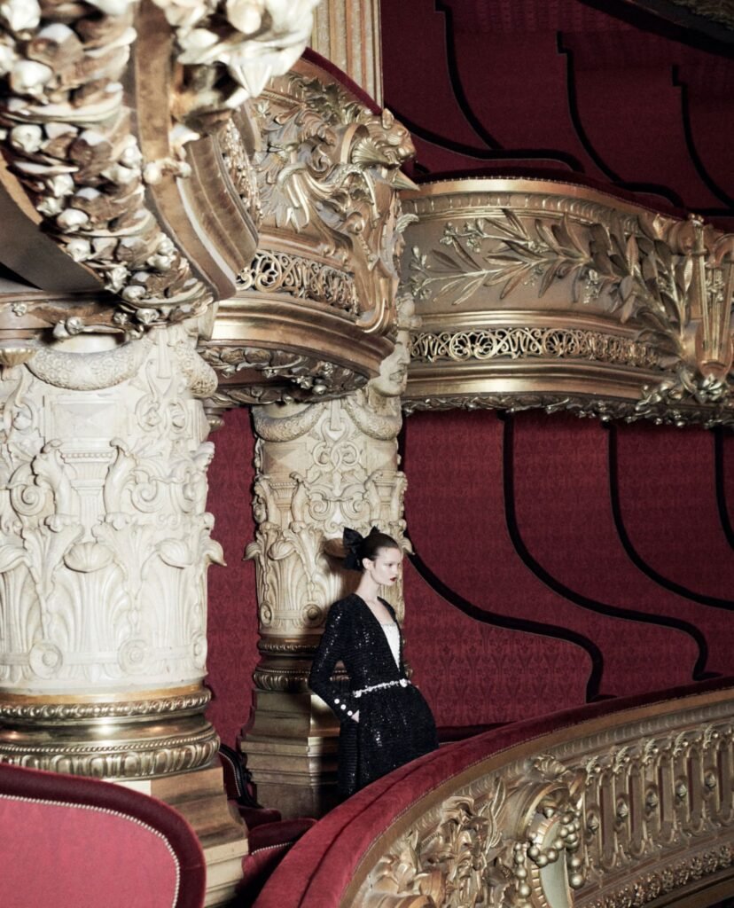 Chanel’s Fall 2024 Haute Couture: A Majestic Fusion of Timeless ...