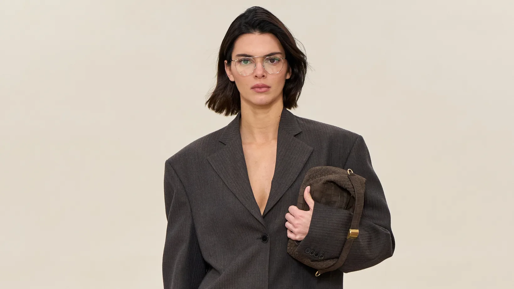 CALVIN KLEIN RETURNING TO NYFW: A STATEMENT OF REFINED CONFIDENCE UNDER VERONICA LEONI - KODARI ...